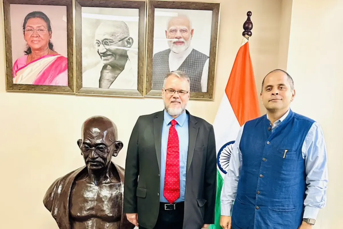 CG Pratik Mathur, Cameron Johnson Discuss India’s Rise as Global Supply ...